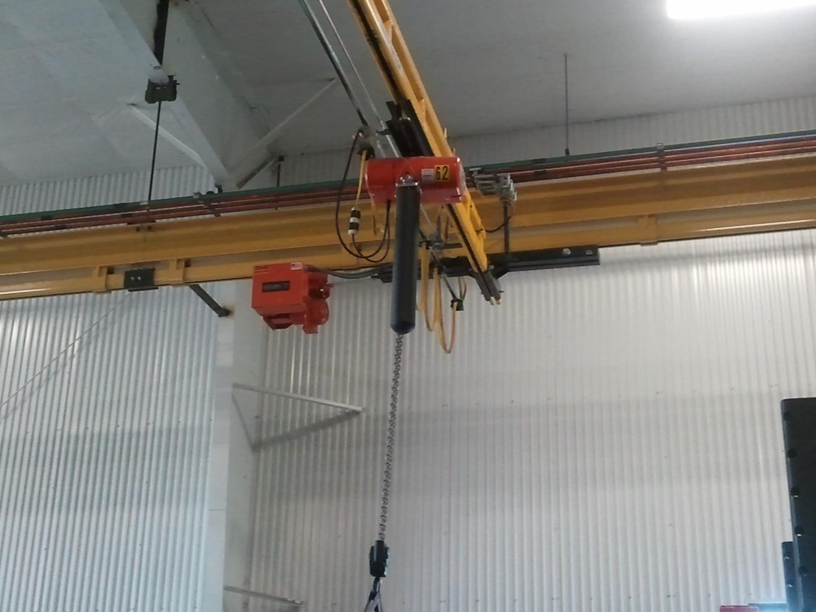 Workstation Crane & Enclosed Track Rail System | AFE Crane